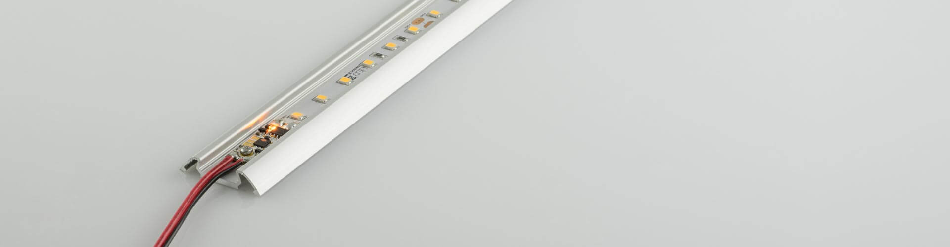 LED Streifen ausgestattet mit einem PWM Profil-Dim